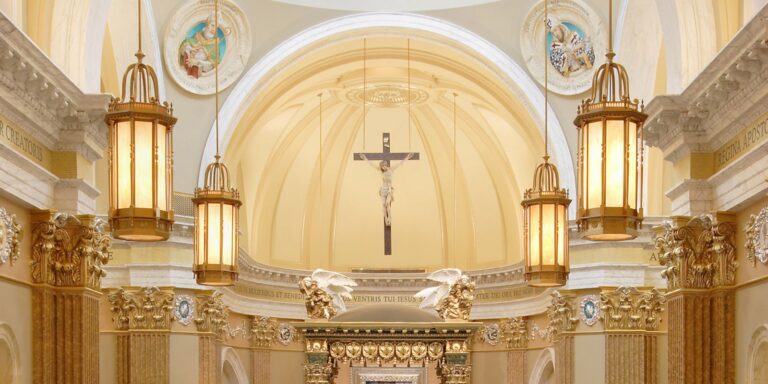 The Apse: Its Symbolism, History and Role in Church Architecture ...